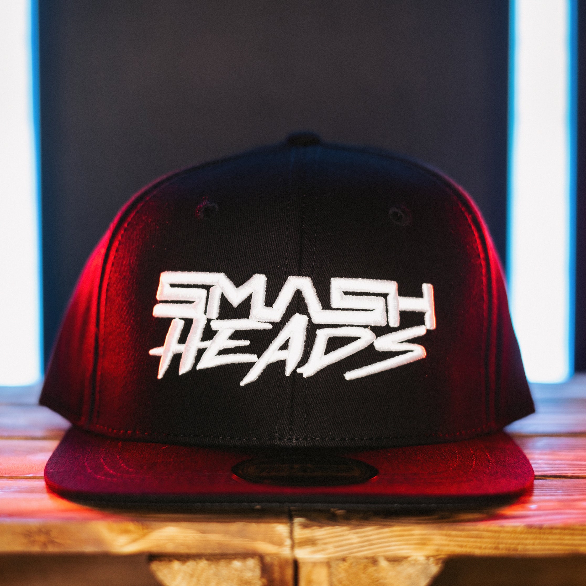 SMASH HEADS – Smash Into Pieces