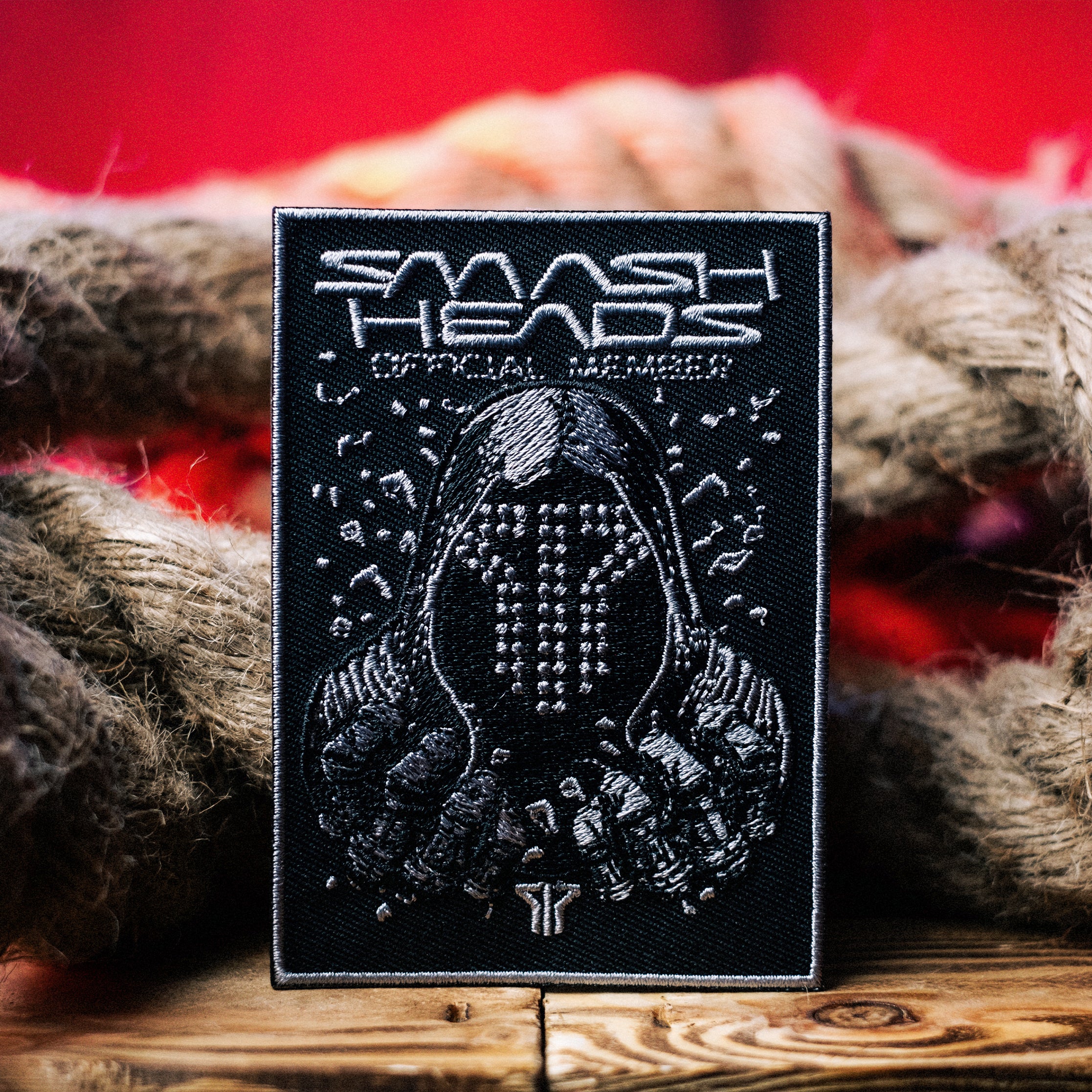 SMASH HEADS – Smash Into Pieces