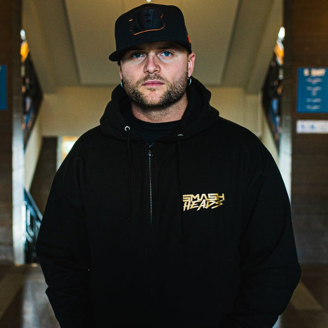 SMASH HEADS – Smash Into Pieces